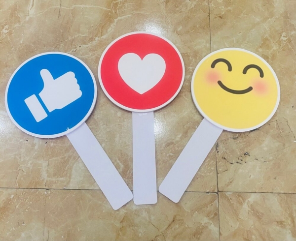 Kích thước hashtag cầm tay tiêu chuẩn hiện nay