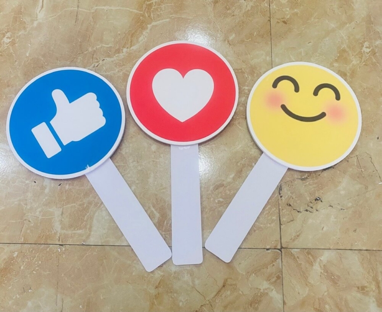 Kích thước hashtag cầm tay tiêu chuẩn hiện nay